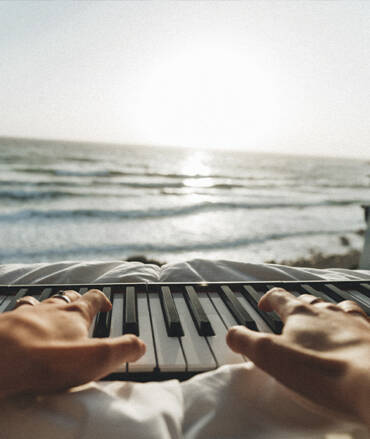 PocketPiano The first professional full-sized portable piano